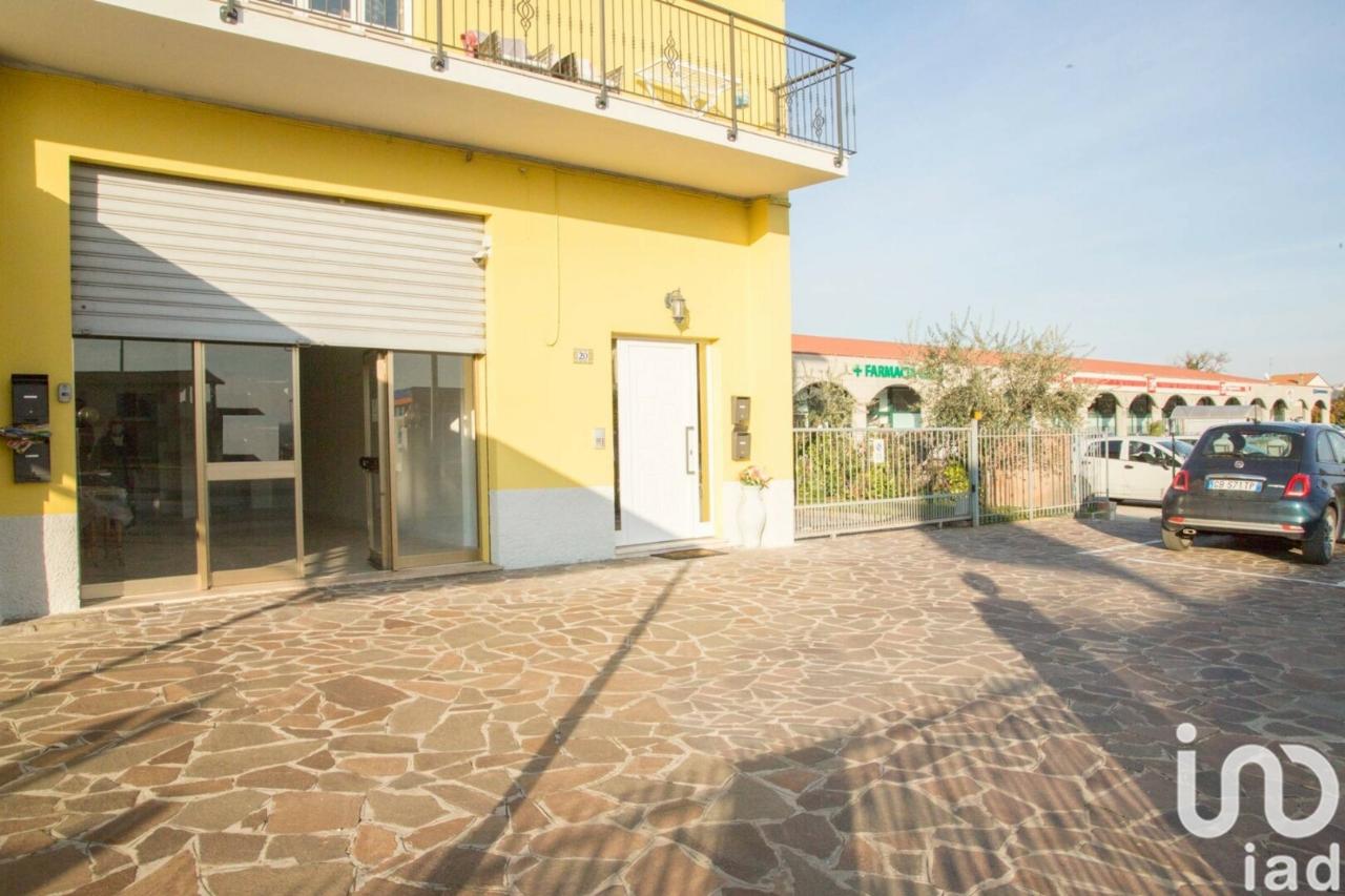 Negozio in affitto a Osimo