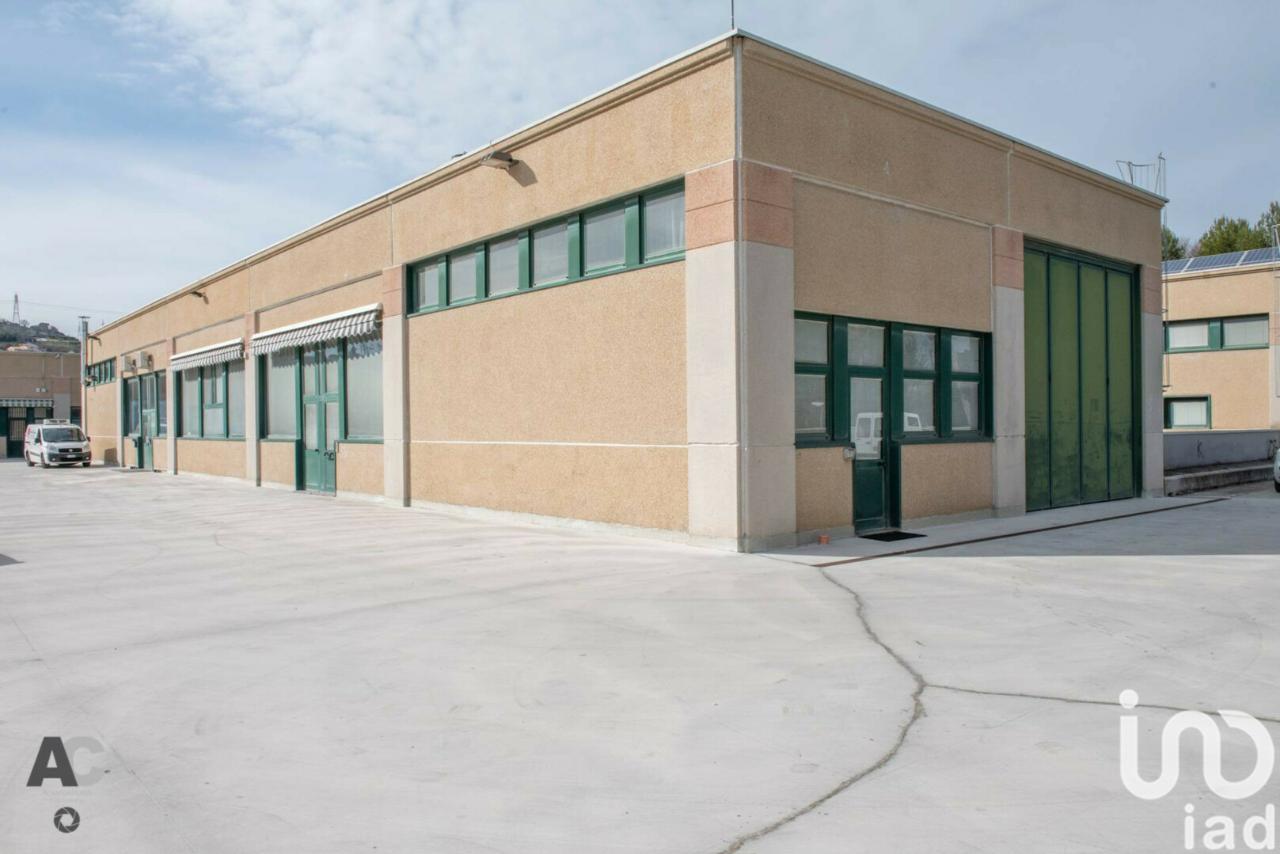 Capannone in vendita a Ancona