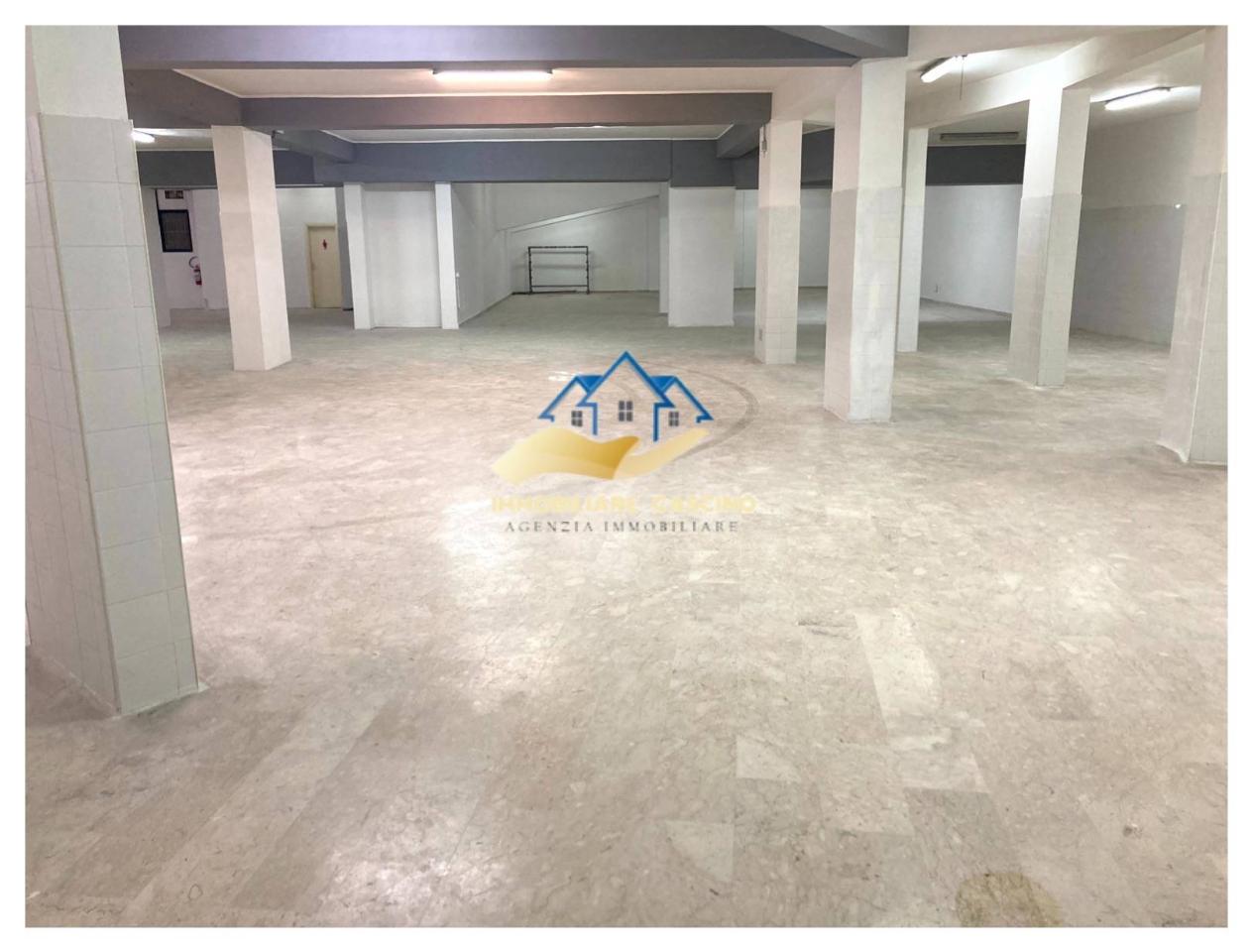 Locale commerciale in vendita a Bagheria