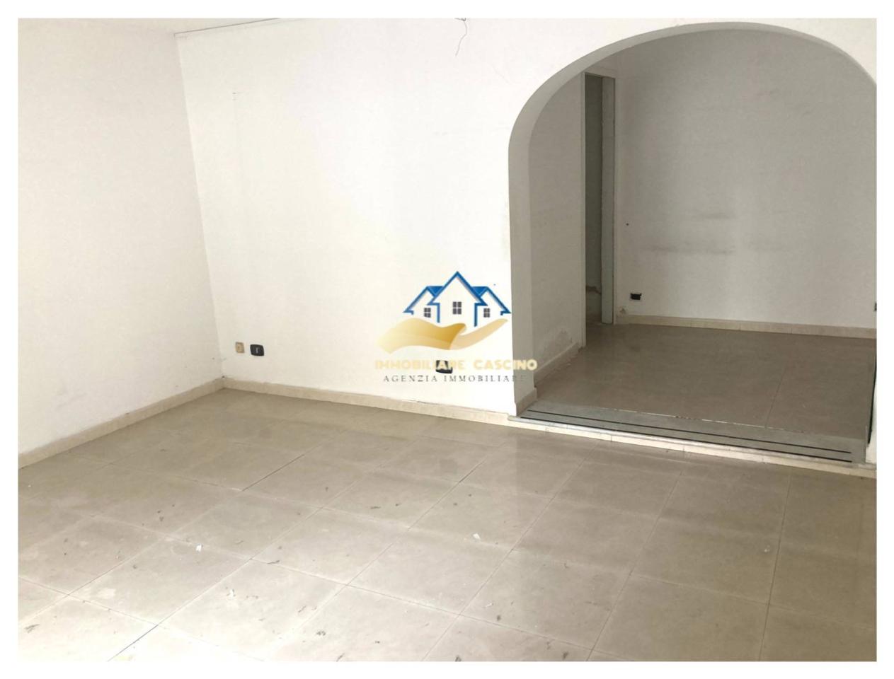 Locale commerciale in affitto a Bagheria