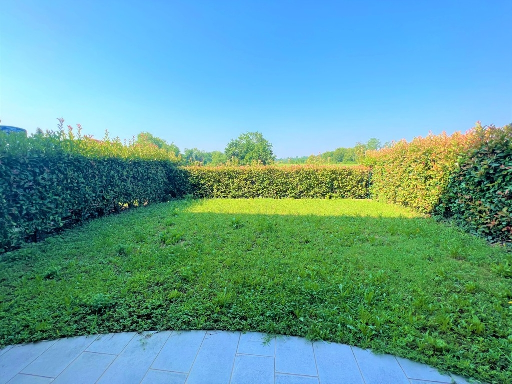 Appartamento in vendita a Lomagna