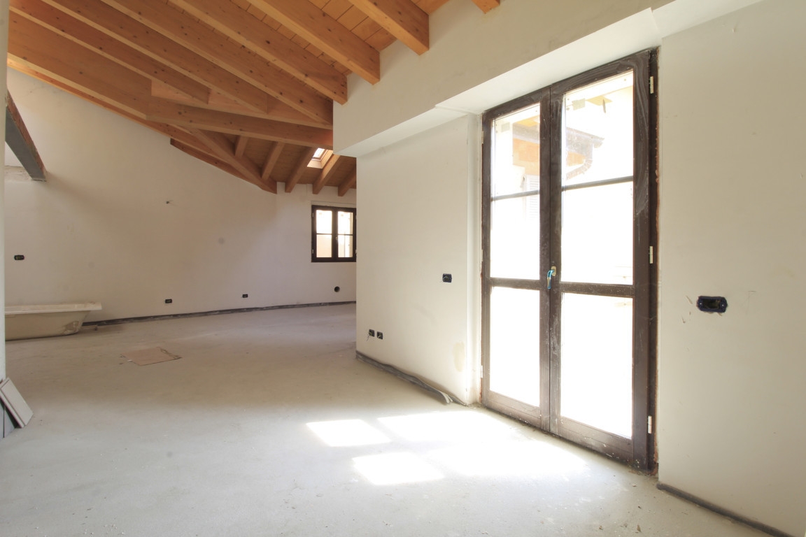 Appartamento in vendita a Merate