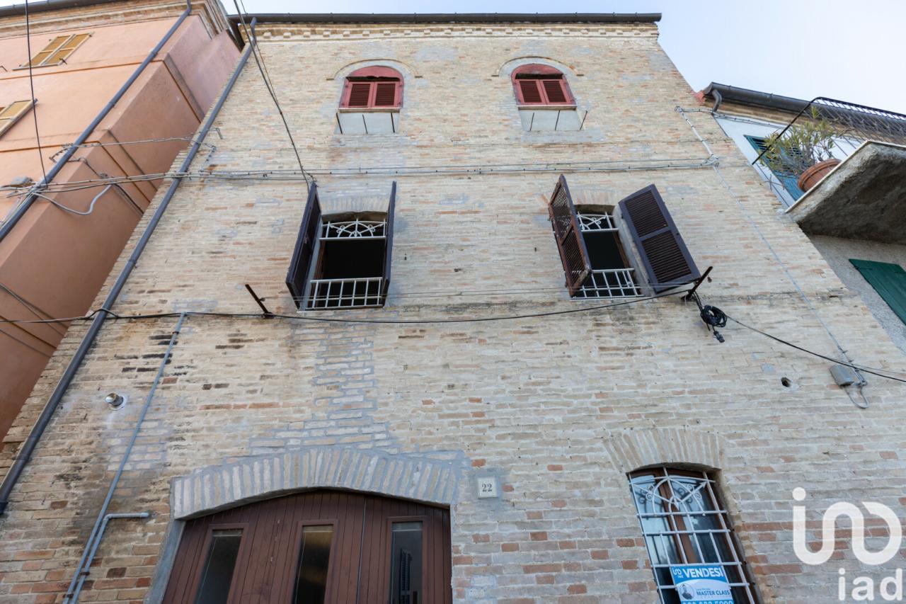 Palazzo in vendita a Offagna