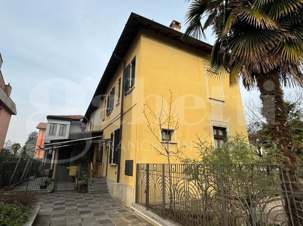 Appartamento in vendita a Monza