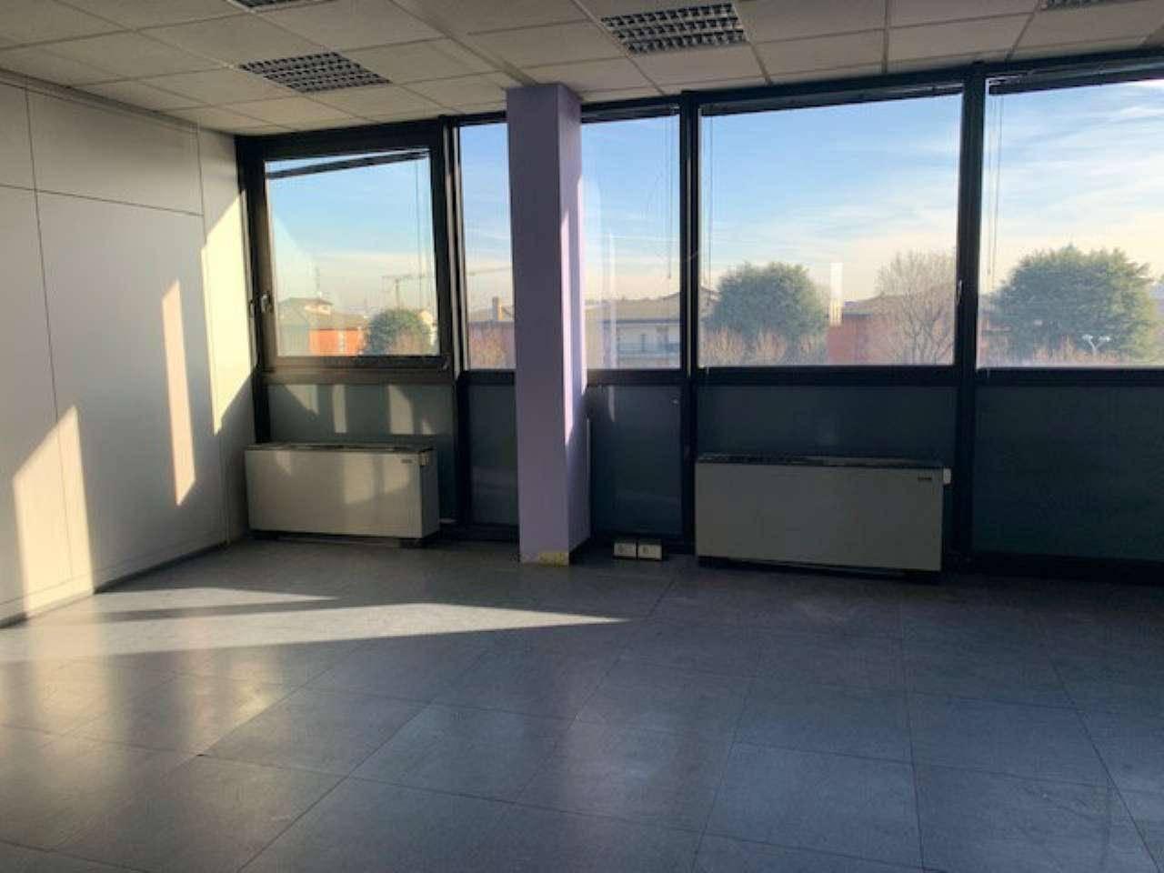 Ufficio in vendita a Carugate