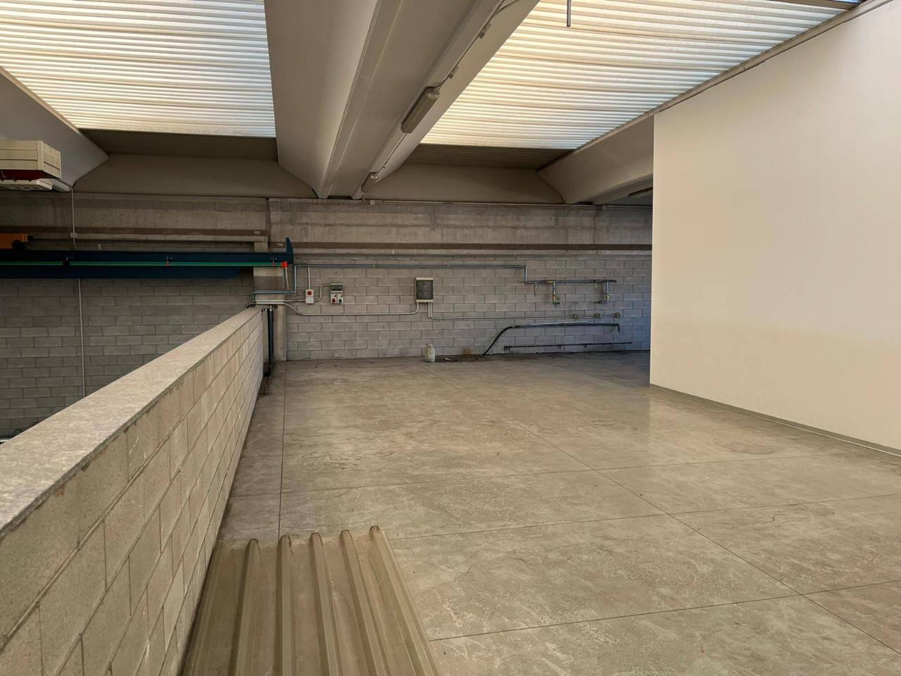 Capannone in vendita a Concorezzo