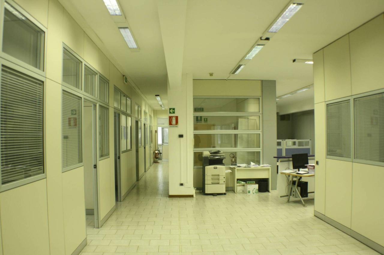 Ufficio in affitto a Cavenago Di Brianza