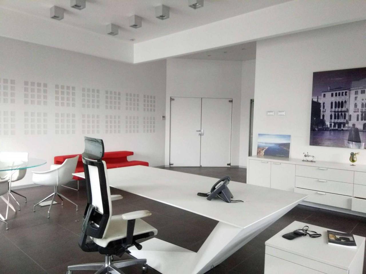 Ufficio in affitto a Vimercate