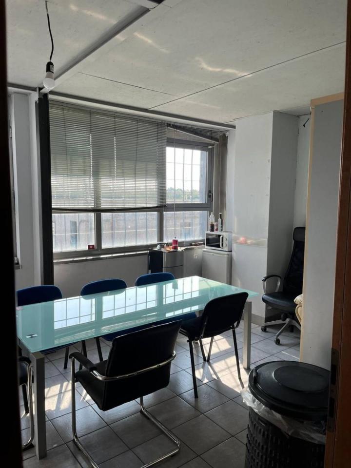 Capannone in vendita a Brugherio