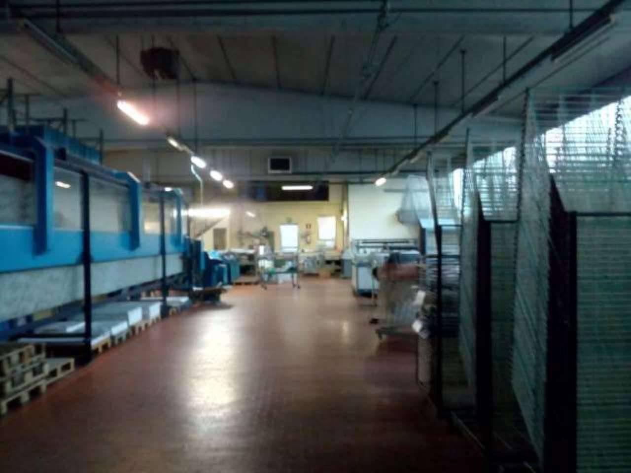 Capannone in vendita a Busnago