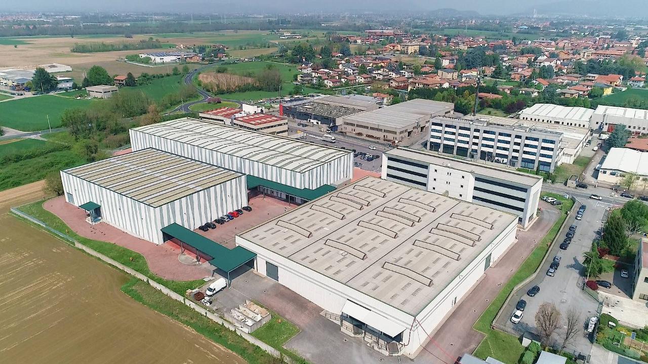 Capannone in affitto a Cornate D'Adda