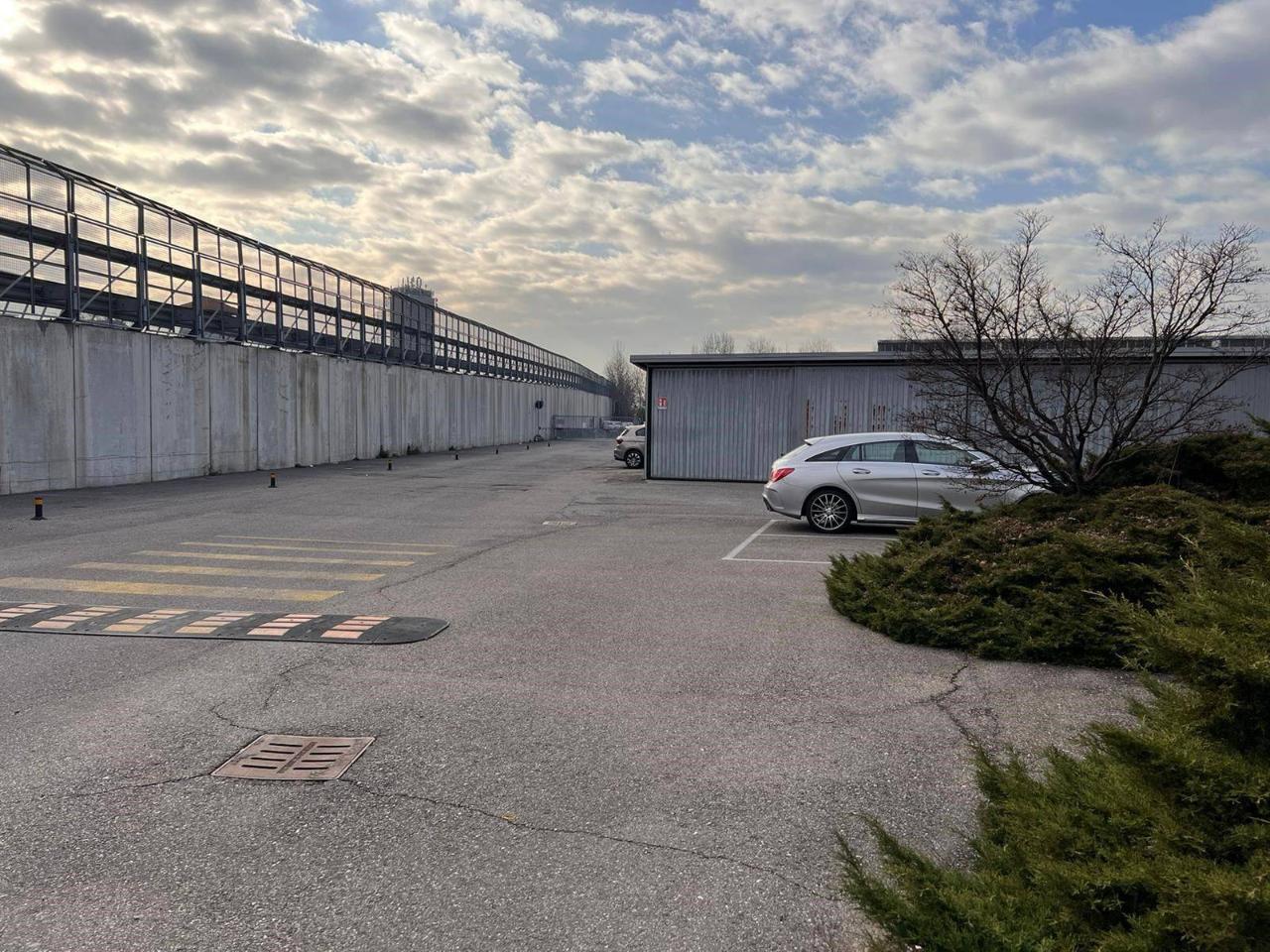 Capannone in vendita a Brugherio