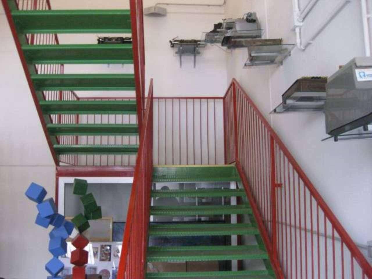 Capannone in vendita a Vignate