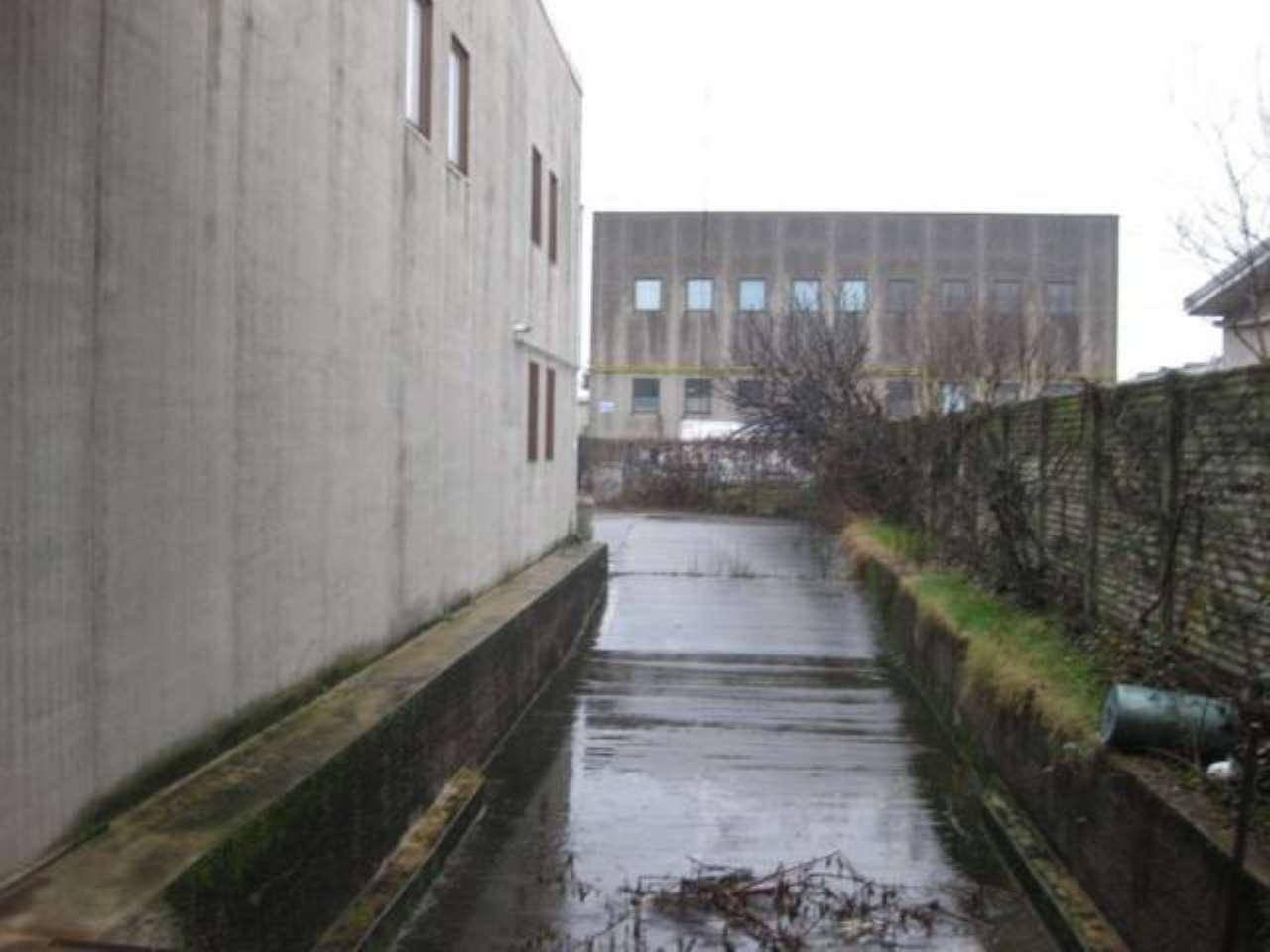 Capannone in vendita a Concorezzo