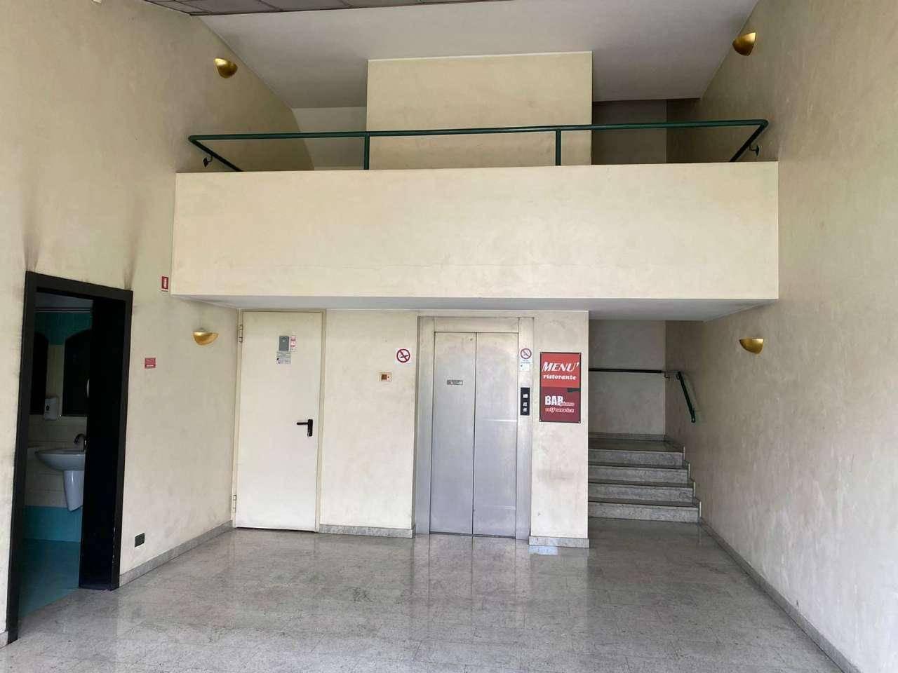 Capannone in vendita a Carugate