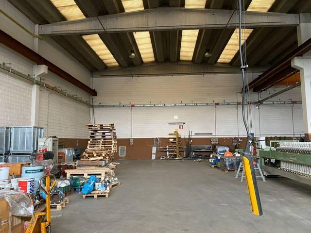 Capannone in vendita a Monza