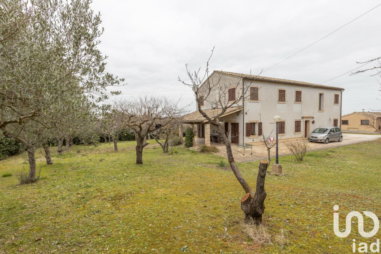 Villa in vendita a Monte San Giusto