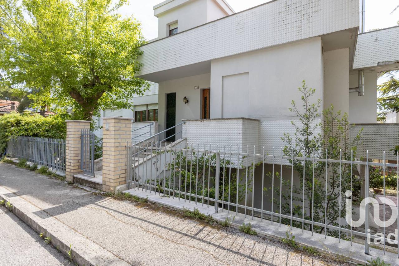Villa in vendita a Macerata