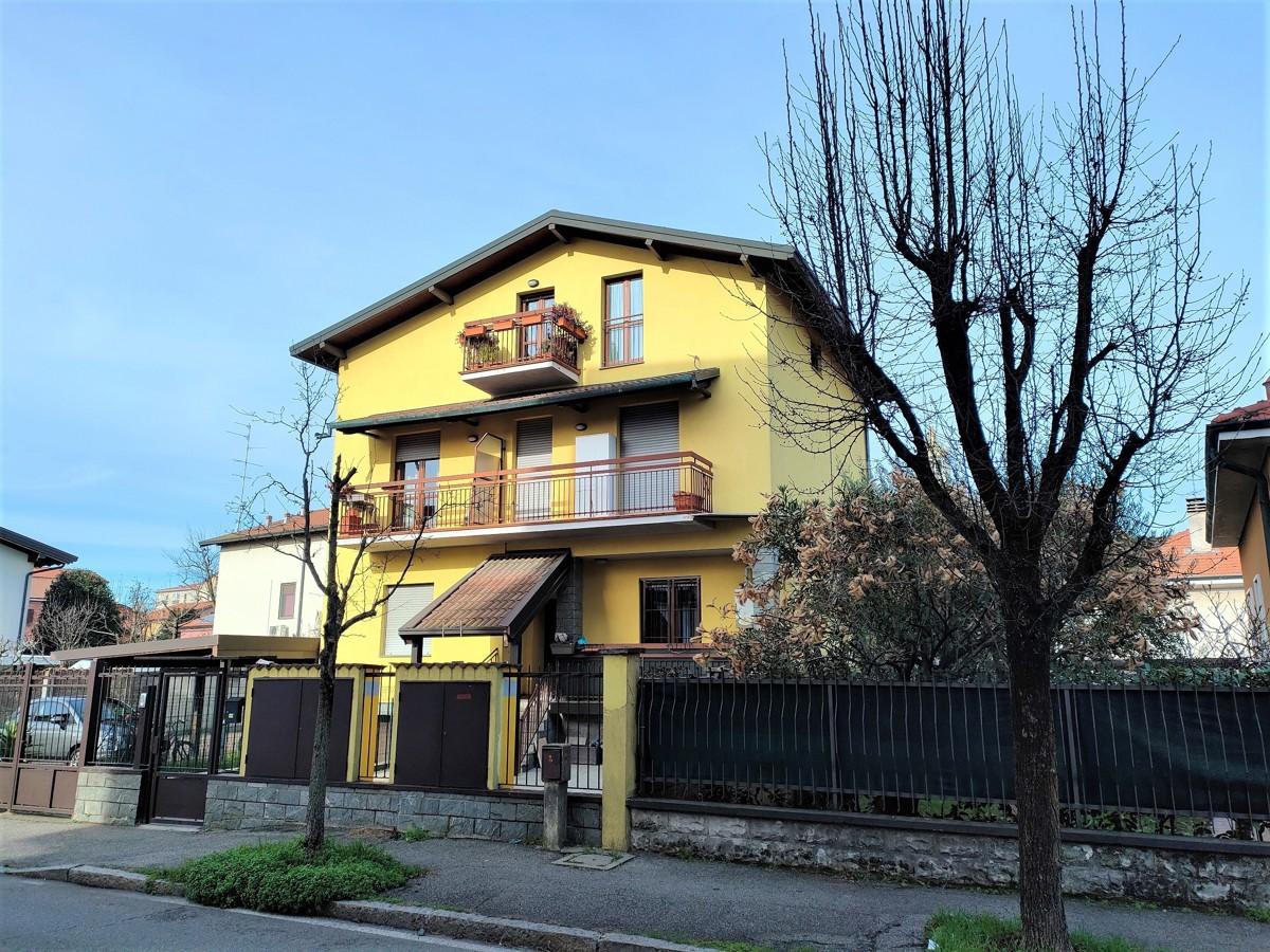 Appartamento in vendita a Garbagnate Milanese