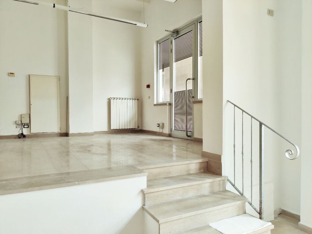 Negozio in vendita a Sesto Fiorentino