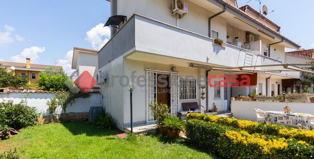 Villa in vendita a Pomezia