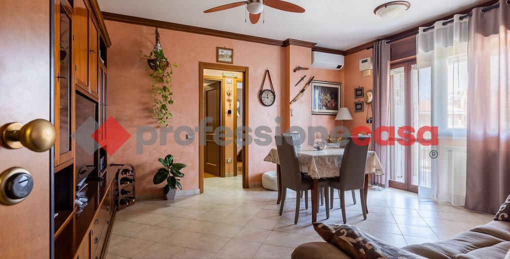 Trilocale in Via delle Arti, Pomezia