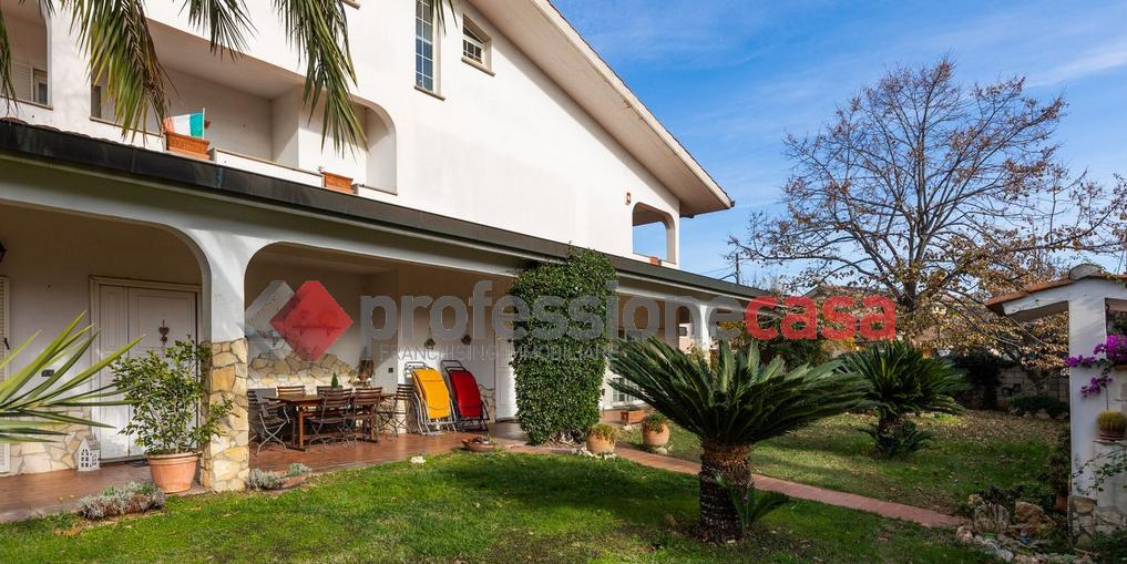 Villa in vendita a Pomezia