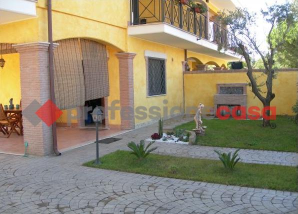 Villa a schiera in vendita a Pomezia
