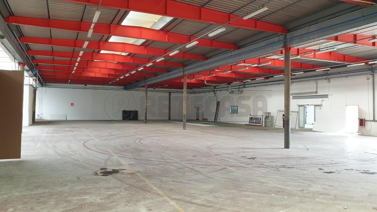 Capannone in vendita a Vicenza