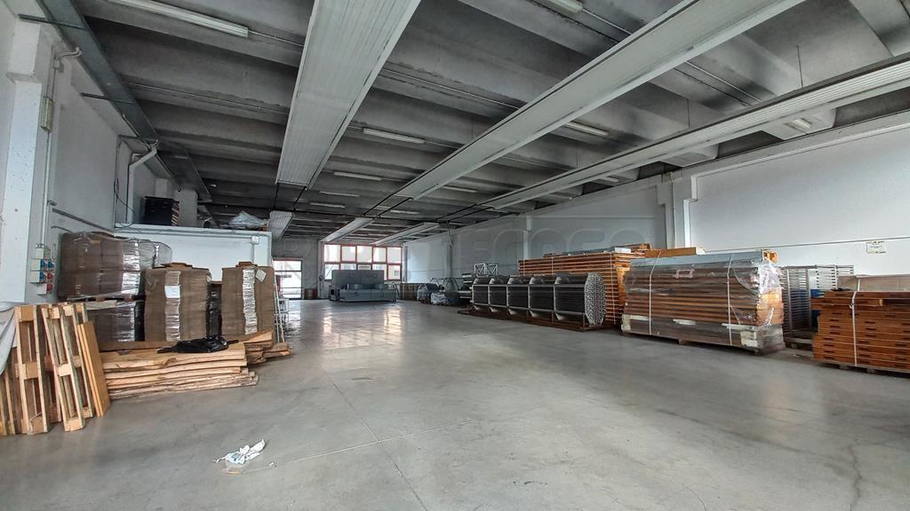 Capannone in vendita a Vicenza