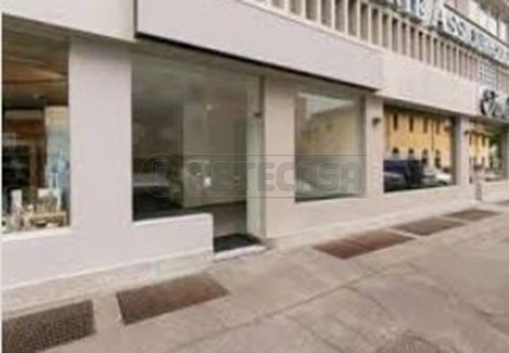Palazzina commerciale in vendita a Vicenza