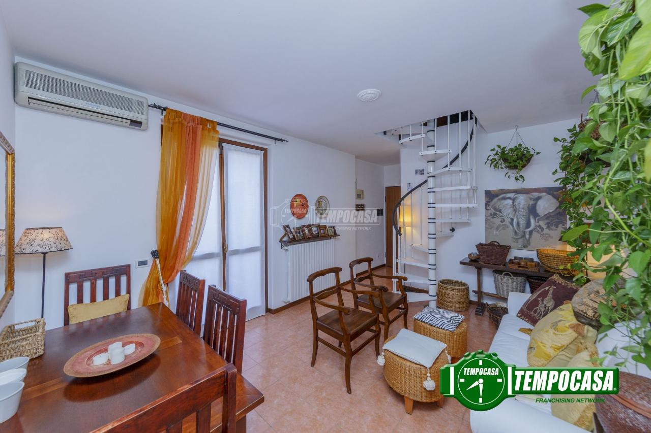 Appartamento in vendita a Casorate Primo