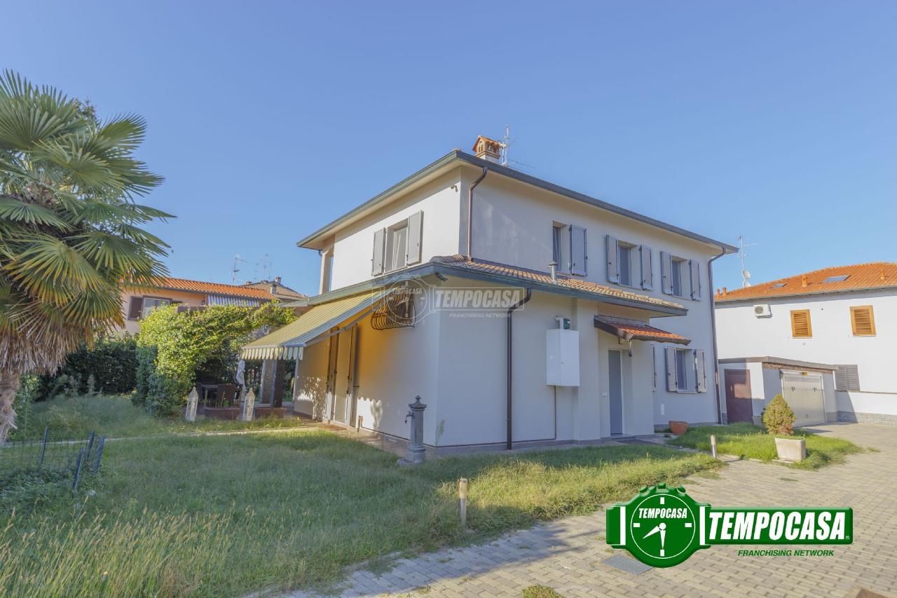 Villa in vendita a Calvignasco