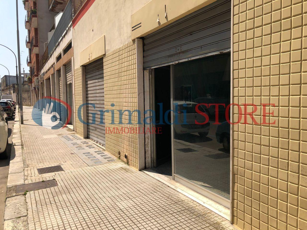 Negozio in vendita a Lecce