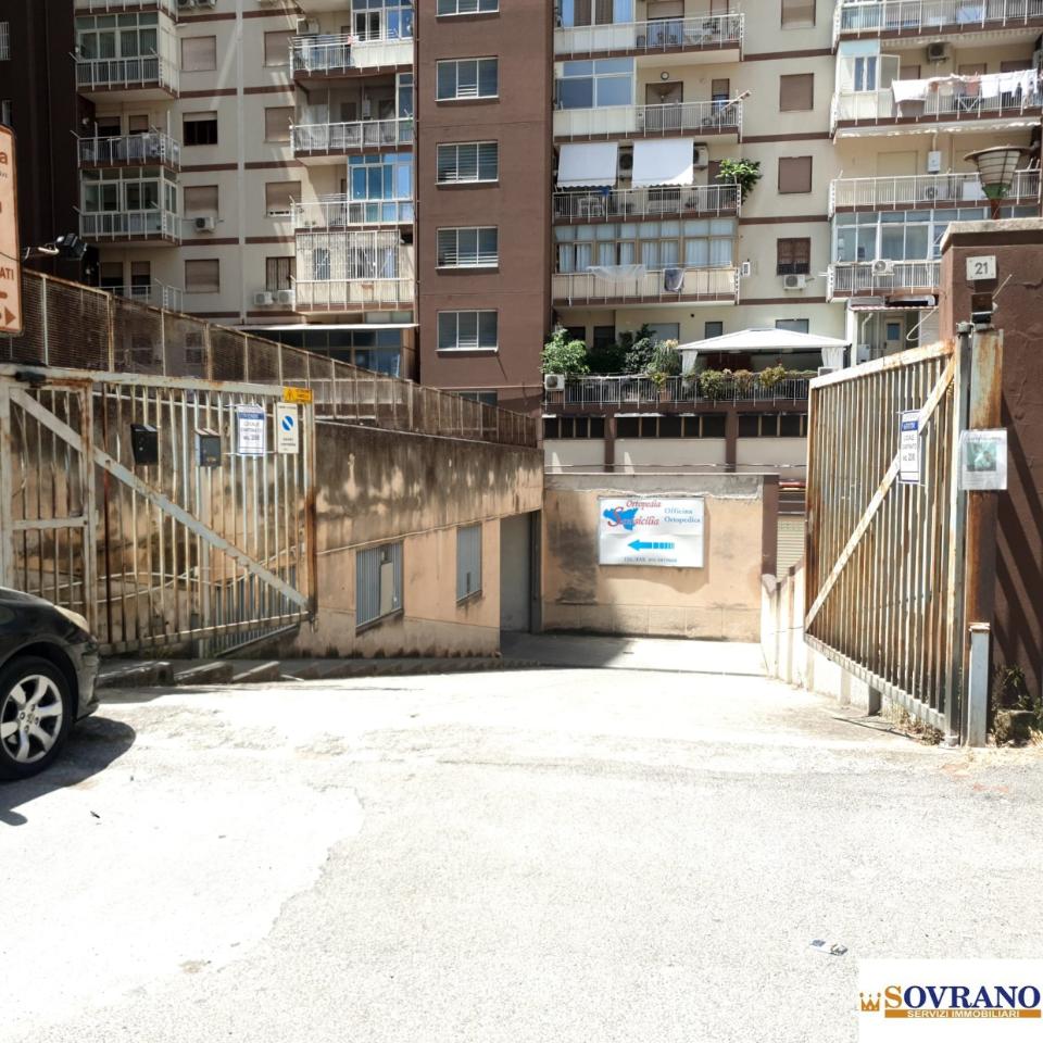 Negozio in vendita a Palermo