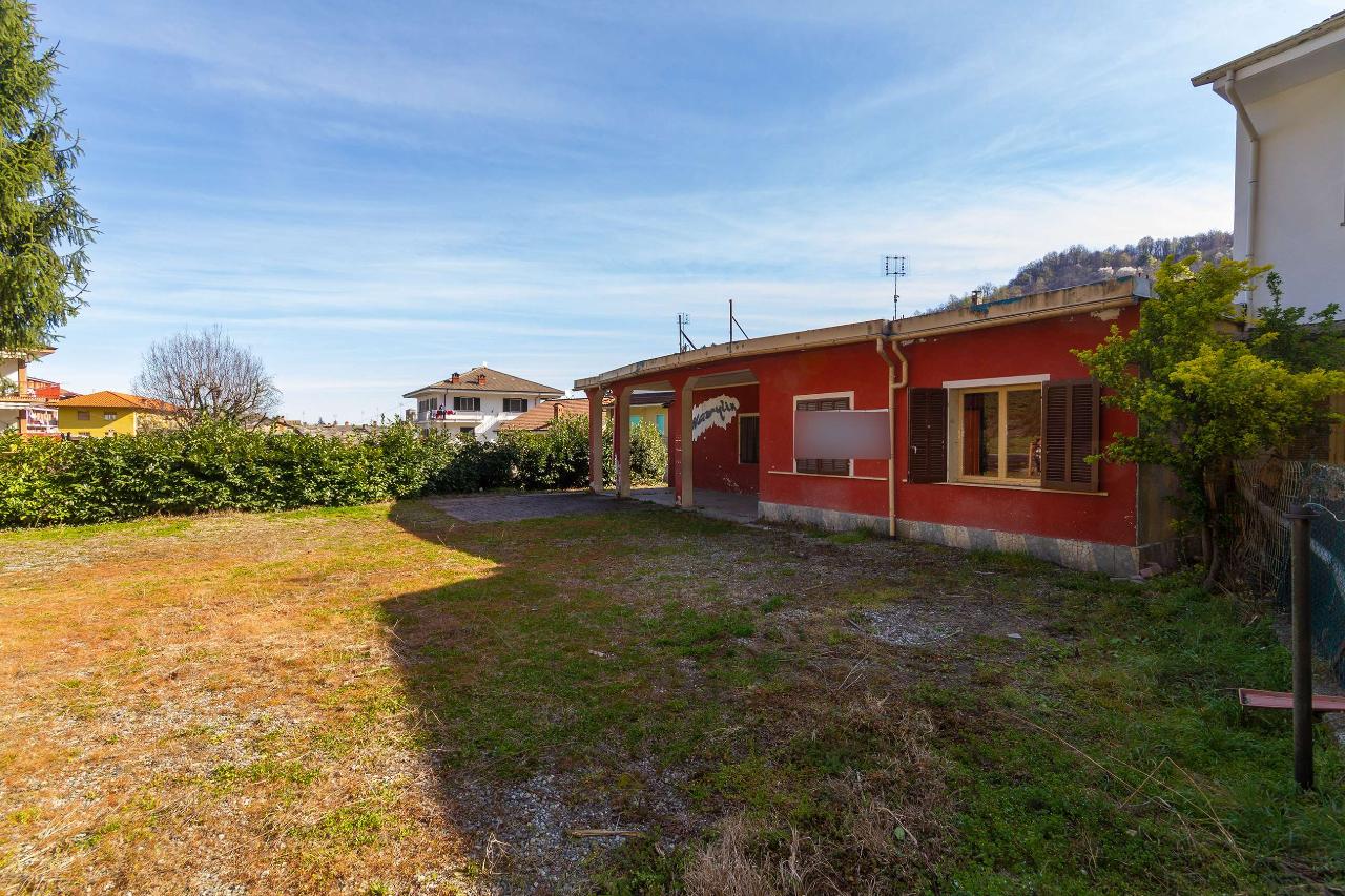 Negozio in vendita a Barge