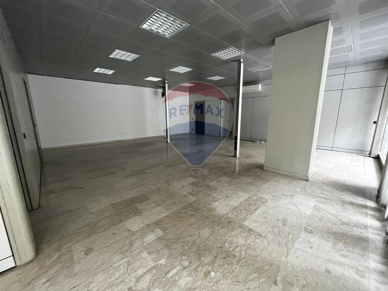 Ufficio in vendita a Modena