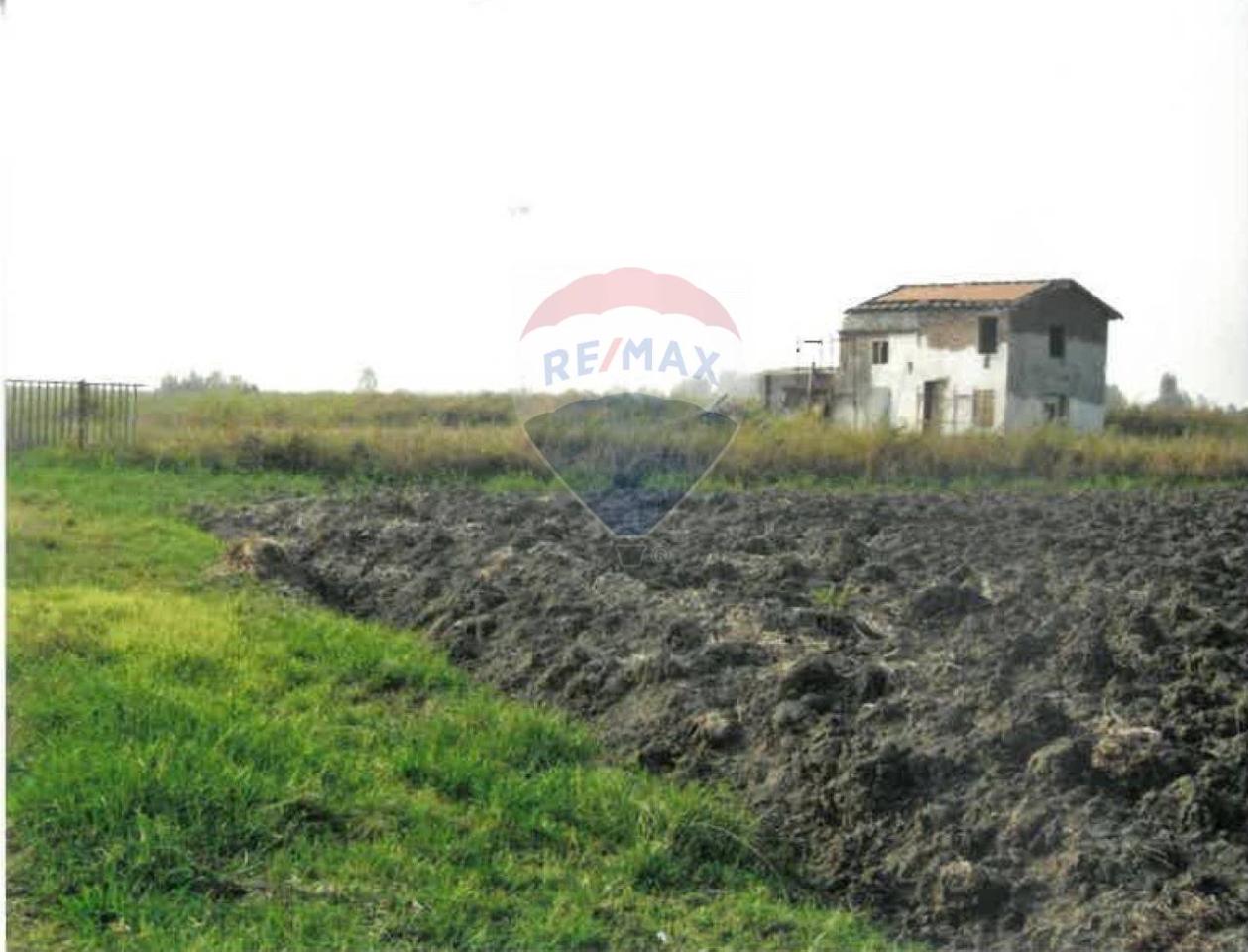 Terreno edificabile in vendita a Mirandola