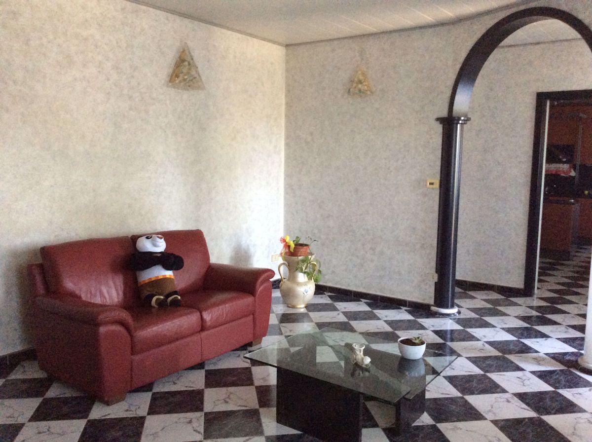 Palazzina commerciale in vendita a Gavello