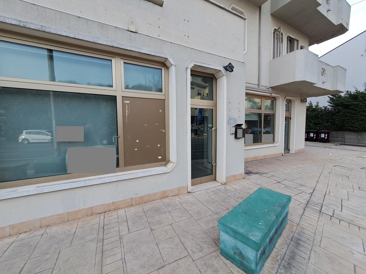 Negozio in vendita a Rovigo