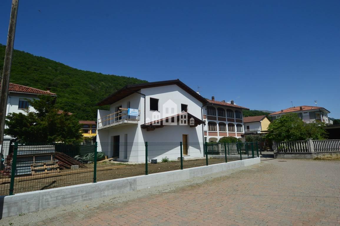 Casa indipendente in vendita a Loranze'