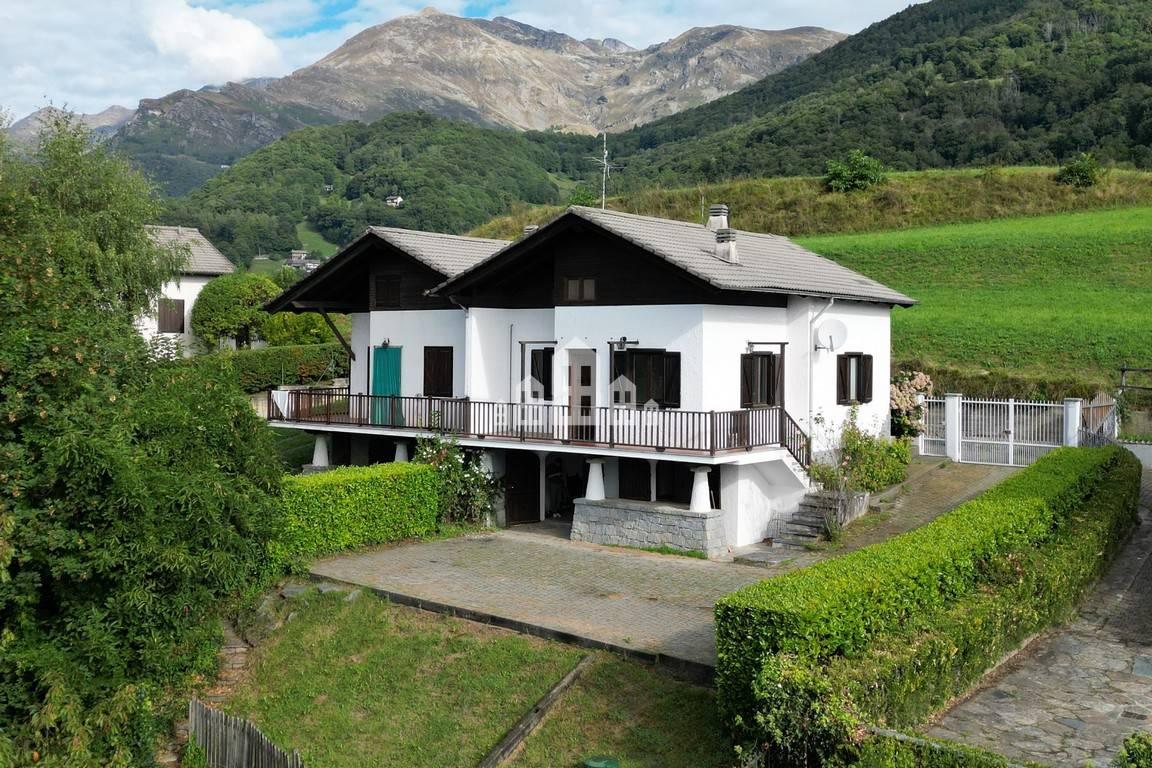 Casa indipendente in vendita a Valchiusa