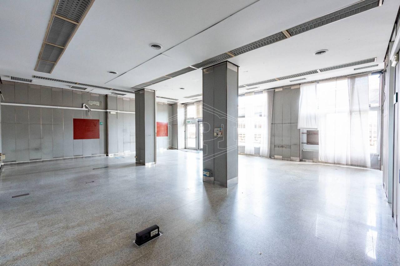 Negozio in affitto a Genova