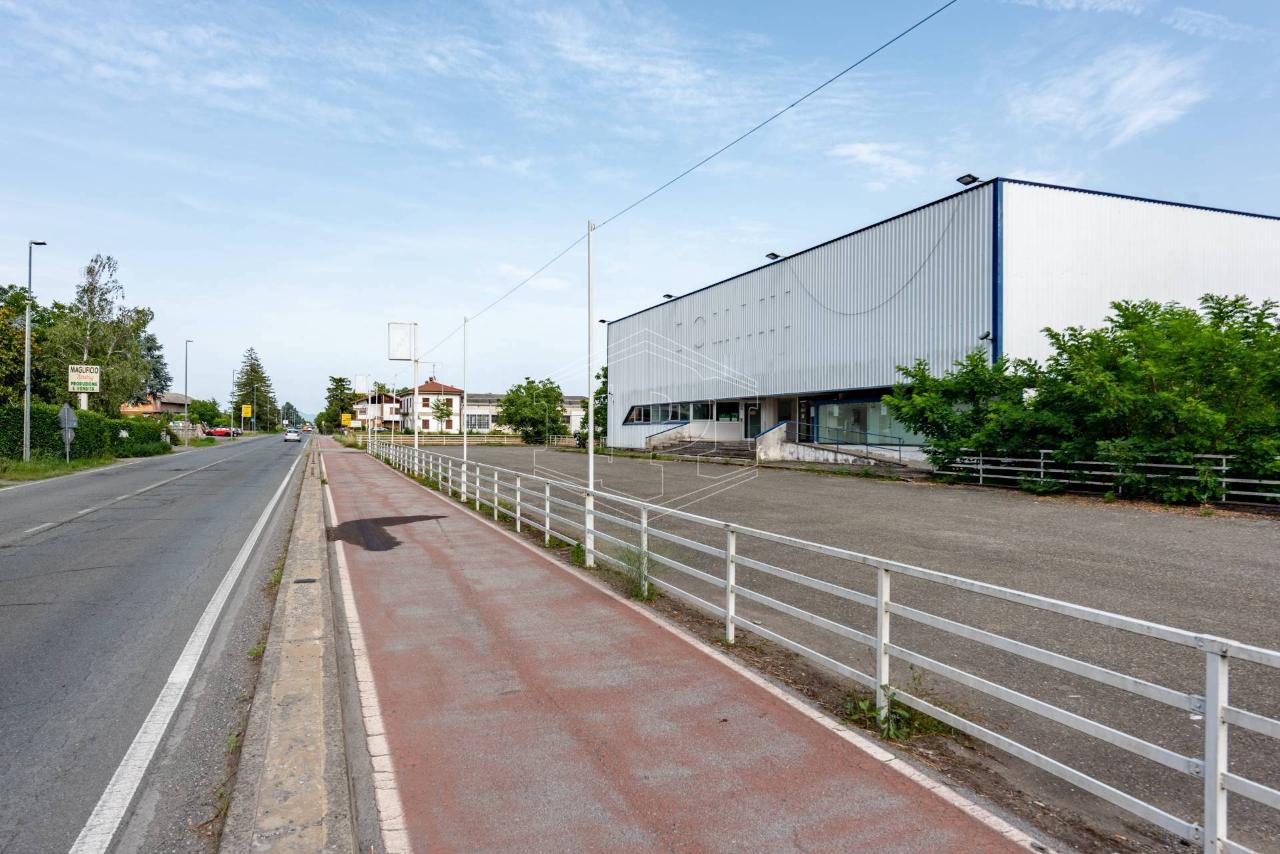 Palazzo in vendita a Basaluzzo