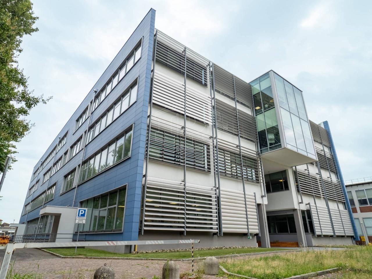 Ufficio in affitto a Cinisello Balsamo