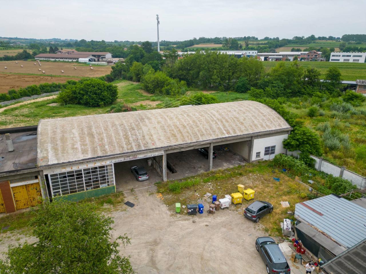 Capannone in affitto a Trofarello