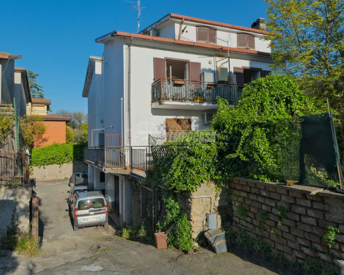 Trilocale in Via Giuseppe Parini, Campagnano di Roma