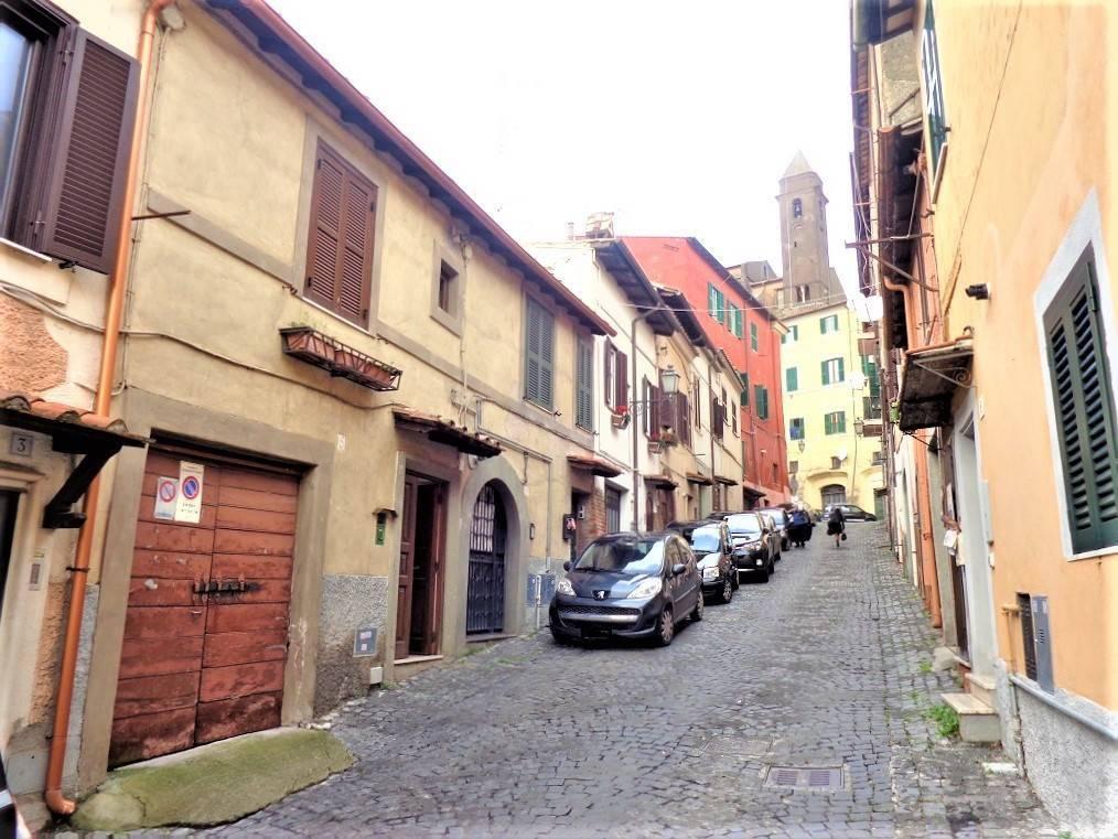 Appartamento in vendita a Genzano Di Roma