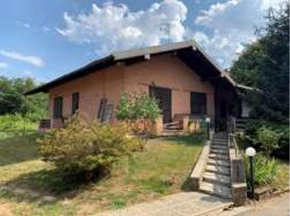 Villa unifamiliare in vendita a Boca