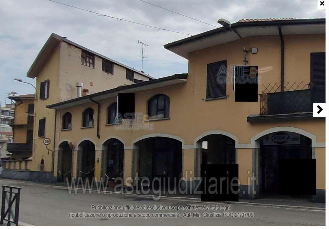 Negozio in vendita a Arona